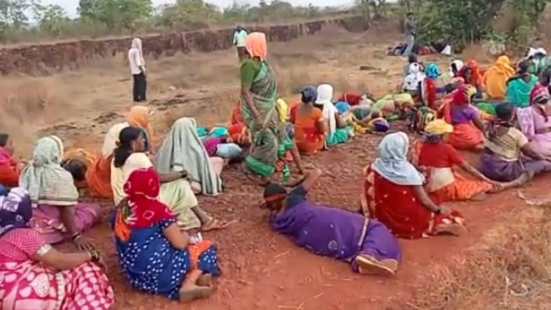 "जावा ... कोकण तुमचा नसा" ,महिलांनी अक्षरशः लोटांगण घातलं | ratnagiri ...