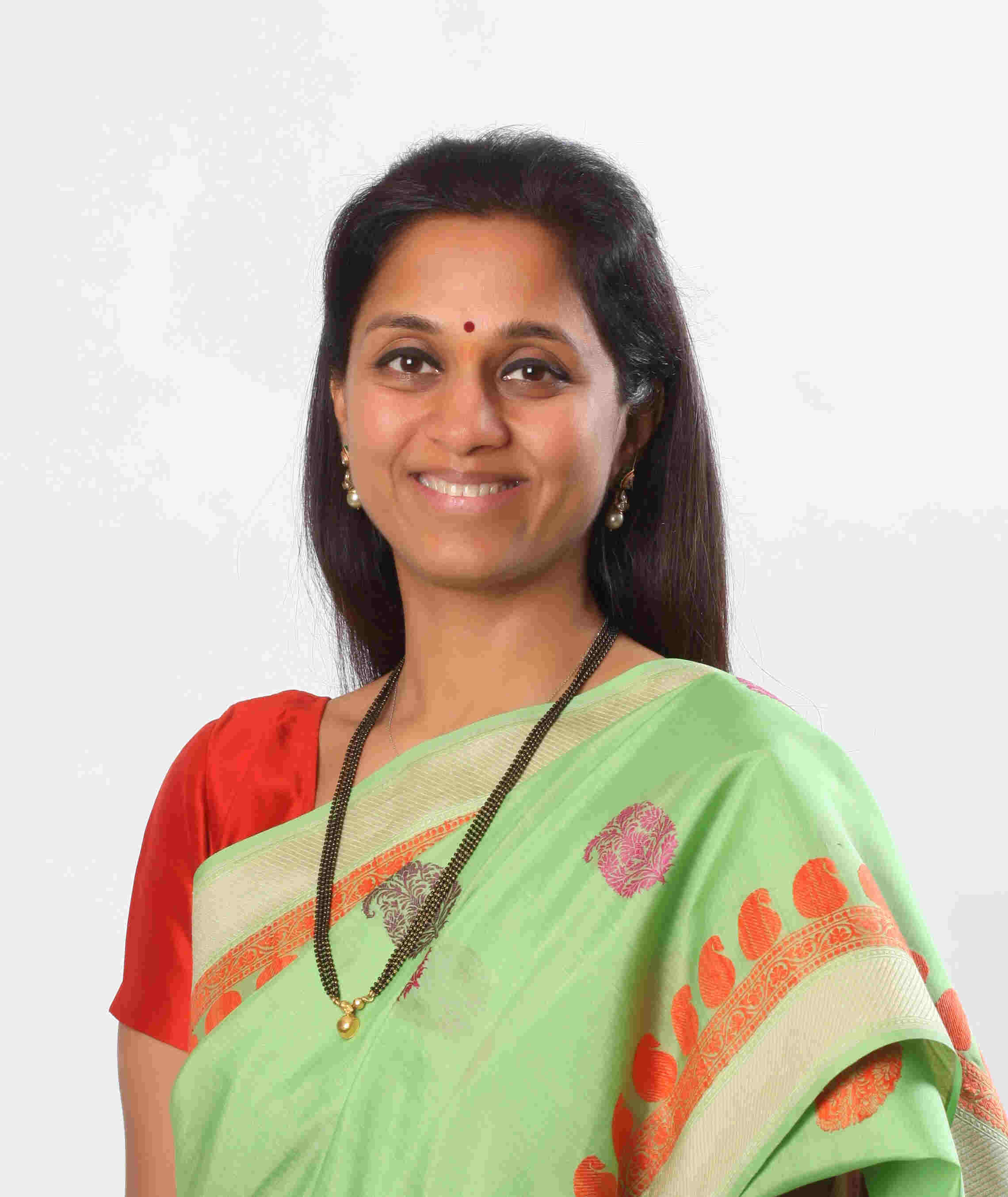 सुप्रिया सुळेंच्या या व्हाट्सअप स्टेटसचा अर्थ काय?